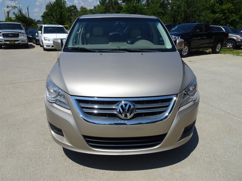 2009 Volkswagen Routan SEL for sale in Cincinnati, OH