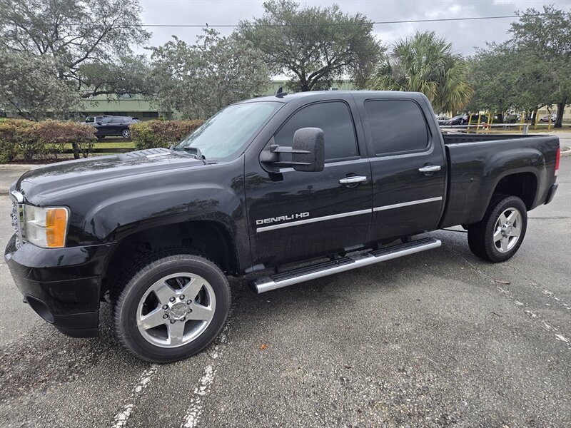 2011 GMC Sierra 2500HD Denali